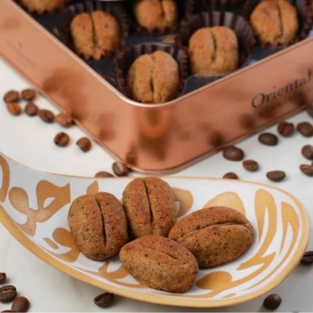 Mammal dates with coffee small – Al Hamawi